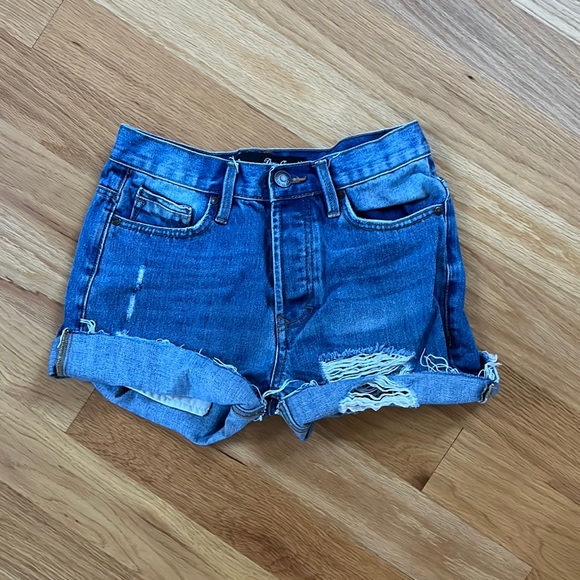 Denim&Co | Shorts | Denim Co Distressed Boyfriend Cut Offs Shorts ...
